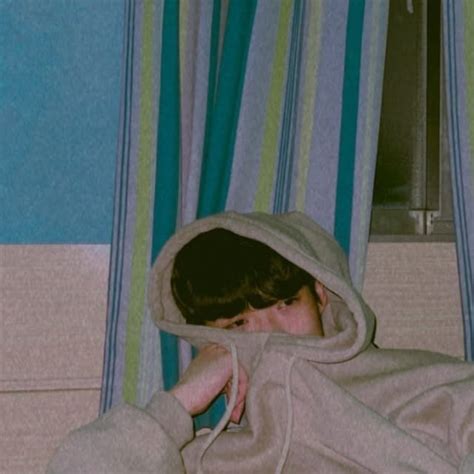 𝒢𝓊𝒶𝓃𝓉𝒾𝓃𝑔 guanting 72 Threads Say more