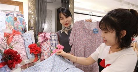 [포토]롯데백화점 광주점 부모님 선물로 인견 잠옷 인기