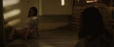 Tristan Risk Nue Dans Save Yourself