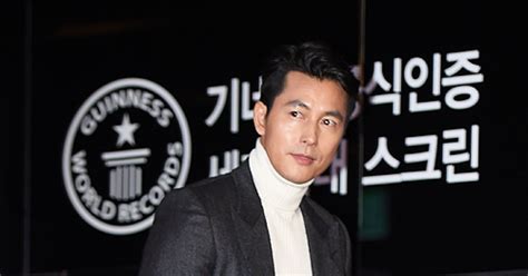 포토엔 정우성 레드카펫 끝내고 곧 바로 시사회아수라