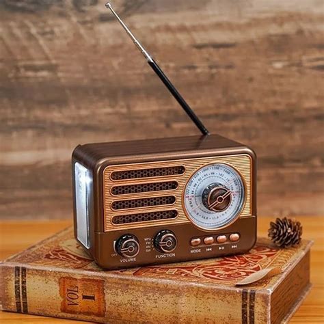 Radio Retro Portátil Clássico Bluetooth Com Lanterna De Led Ad 137 0
