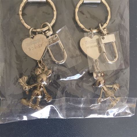Hong Kong Disneyland Key Chains Hobbies And Toys Collectibles