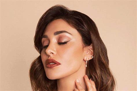 Belen Rodriguez Danza Sensuale Lo Spacco è Vertiginoso Calcionow