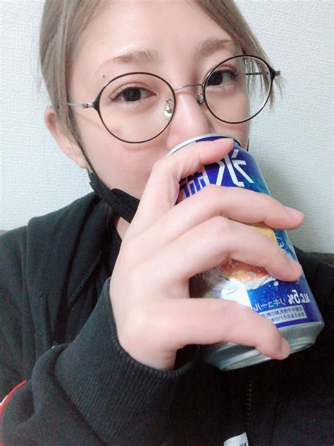 初音みのり On Twitter 友達の実家に久しぶりに遊びに行かせてもらって、みんなでキムチ鍋～ からの、帰ってきて赤から～ 辛鍋尽くし