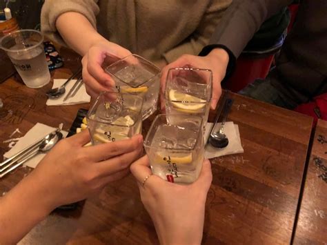 Premium Photo Cheers