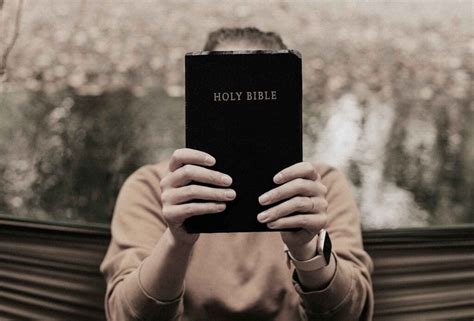 10 Powerful And Uplifting Bible Verses For Depression 2026