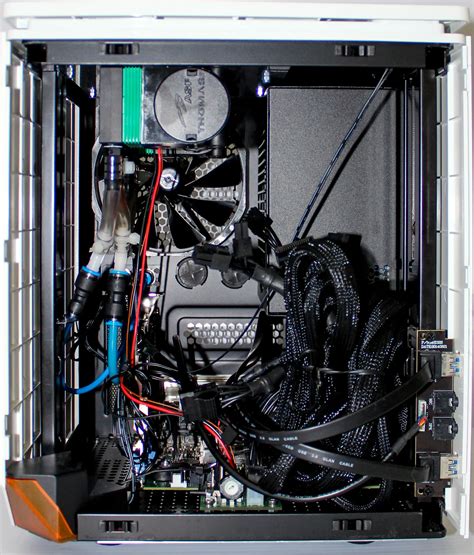 XIGMATEK Nebula C Mini ITX Cube White Cube Chassis Model XEN6329 3376209