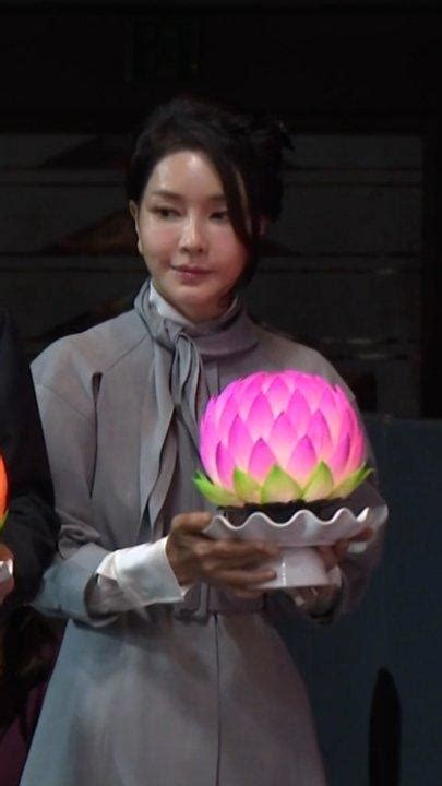 尹 불교 신년대법회 첫 참석사회 따뜻한 등불 돼준 불교계에 감사 Zum Tv