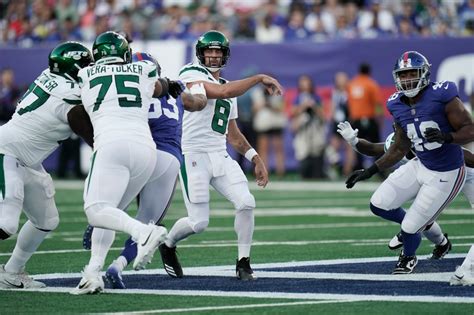 Aaron Rodgers Throws Td Pass In Brief Preseason Debut As Jets Beat