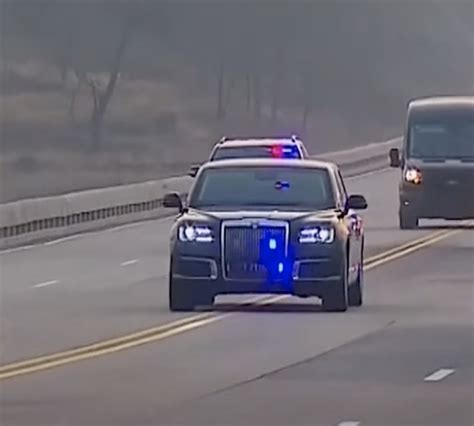 Le Dictateur Kim Jong Un De Sortie Avec Sa Limousine Offerte Par La Russie