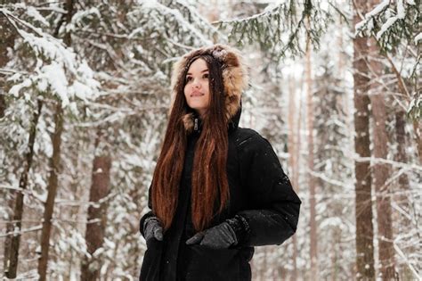 Premium Photo Girl In Coat And Gloves Standing In Winter Fosert Young