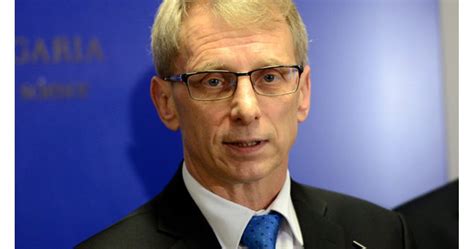 Денков подписа наредба за нормиране и заплащане на труда на учителите