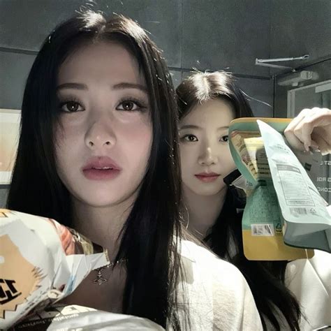 Yunjin Kazuha Kpop Discord Fun Games