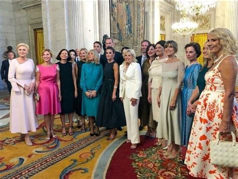 김건희 숨바꼭질한단체 사진에 김정숙 여사님 사진 찾아봤습니다 인스티즈instiz 이슈 카테고리