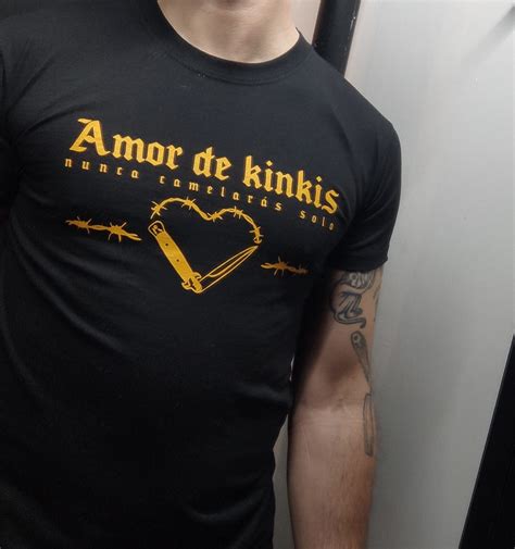 Camiseta Amor De Kinkis Negro Unisex Hardblood