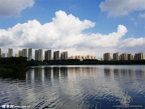 沈阳丁香湖上的蓝天白云摄影图 自然风景 自然景观 摄影图库 昵图网