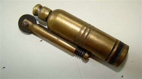 продам бензиновую зажигалку времен войны купля продажа военного