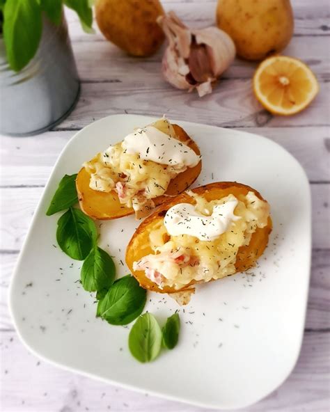 Pieczone ziemniaki z boczkiem i cebulą Rozdomowiona