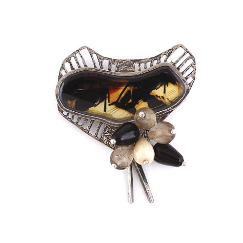 ぴn Aroa F アンマリーシャニョン｜anne Marie Chagnon