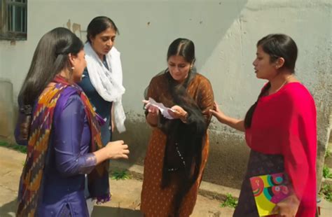 வீடியோ காலில் நீதிபதி முன்பு தோன்றிய தர்ஷினி மருமகள்களுக்கு எதிராக