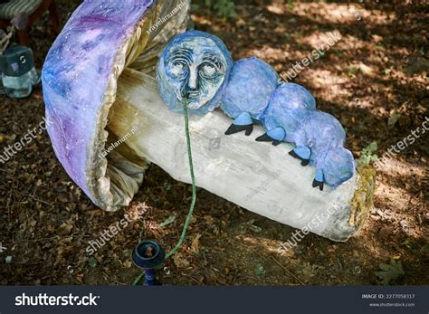 Alice In Wonderland Caterpillar Smoking Hookah Wallpaper