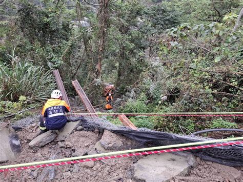 仁愛鄉廬山馬赫坡部落產業道路水泥預拌車墜谷 蕃新聞