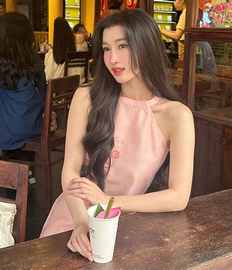 Phương Nhi Trước Khi Cưới Con Trai Tỷ Phú