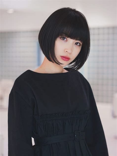 【前下がりボブ】小顔に見せて目力up♪前髪ありの前下がりボブ 福岡天神・大名 美容室プルーヴ 紫牟田 慎 前下がりボブ 前髪あり