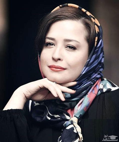 سلفی عجیب و غریب مهراوه شریفی نیا در ماشین لوکسش با روسری رنگی و سنتی عکس