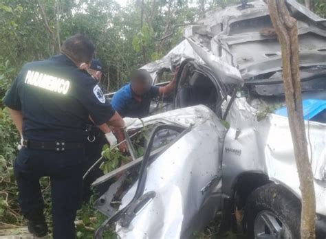 Trágico accidente por querer rebasar en la vía libre Mérida Cancún