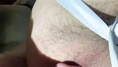 viniendo a través de bragas rosas xhamster
