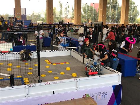 Ganan alumnas del CECyTECH tres primeros lugares en torneo internacional de robótica