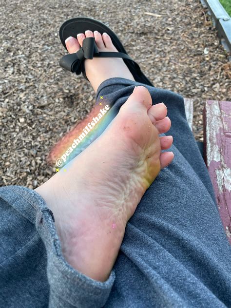 My Feet Get So Filthy When I Wear Flip Flops I Need Someone To Lick My