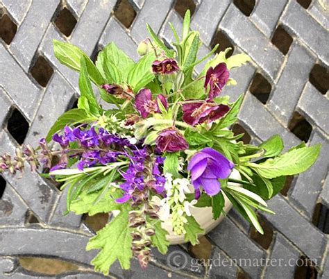 How To Make A Tussie Mussie