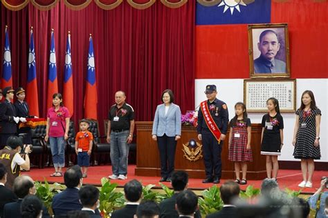全國模範警察表揚 肯定治安和防疫貢獻 世界民報