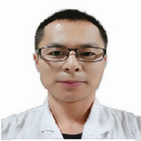 我有一对双胞胎儿子，老二从小跟奶奶一起生活到2