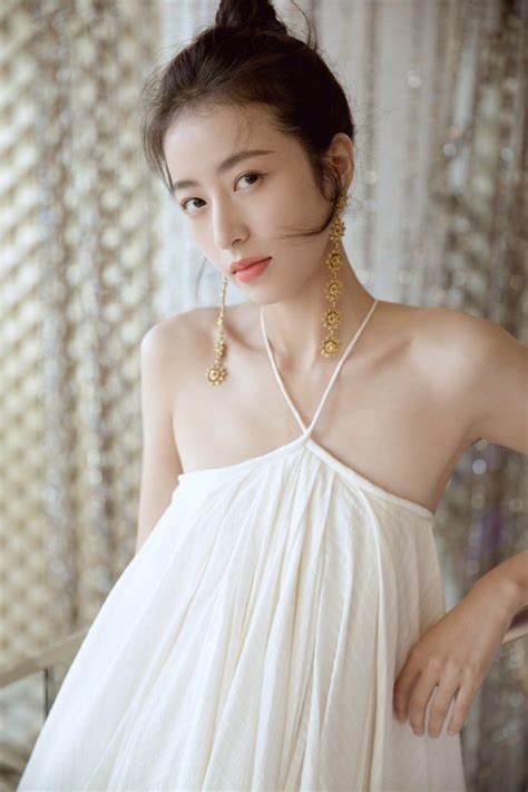 Zhou Yu Tong 2019 นักแสดงหญิง ผู้หญิงน่ารัก นางฟ้า