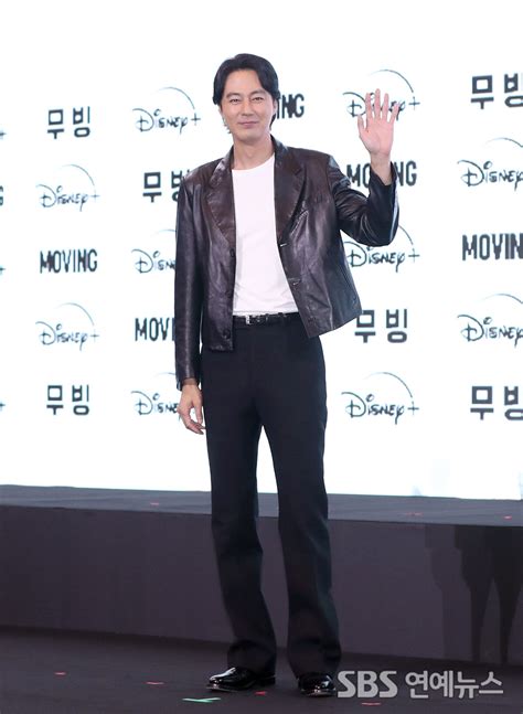 [e포토] 조인성 무빙의 비주얼 히어로