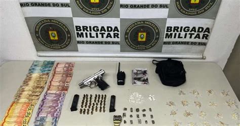 Homem Pistola Preso Em Flagrante Na Lomba Do Pinheiro Em