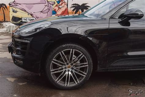 Кузовной ремонт Porsche Macan после ДТП окрас суппортов и дисков