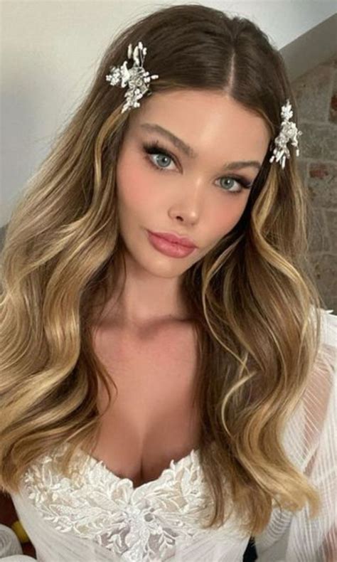 Beautiful Wedding Hairstyle With Flowers Bride Hair Down Straight