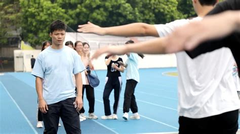苏炳添回暨大教学，现场高能！ 澎湃号·媒体 澎湃新闻 The Paper