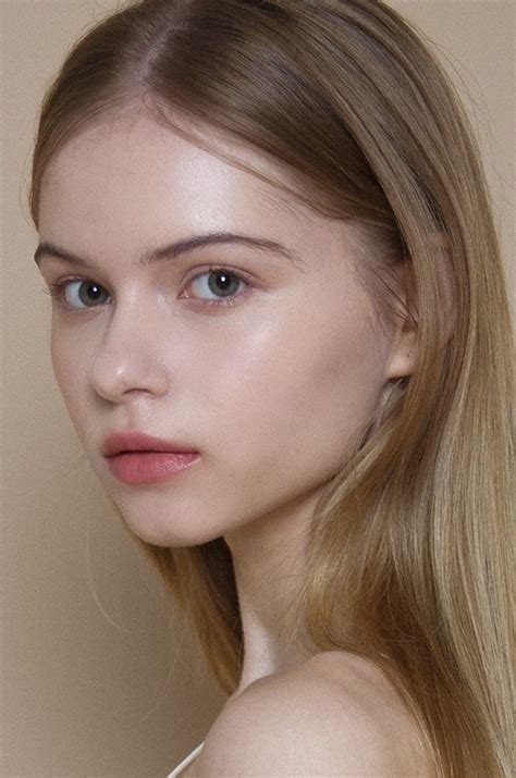 Anna L W Agency