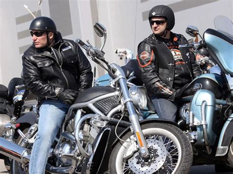 Essential Biker Outfits To Look The Baddest Biker Outfit Motorcycle
