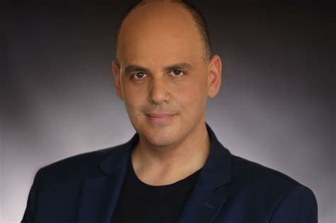 לפי סקר שנערך בקרב תושבי בת ים לקראת הבחירות לראשות העיר ראש העיר צביקה ברוט קיבל רוב של 69