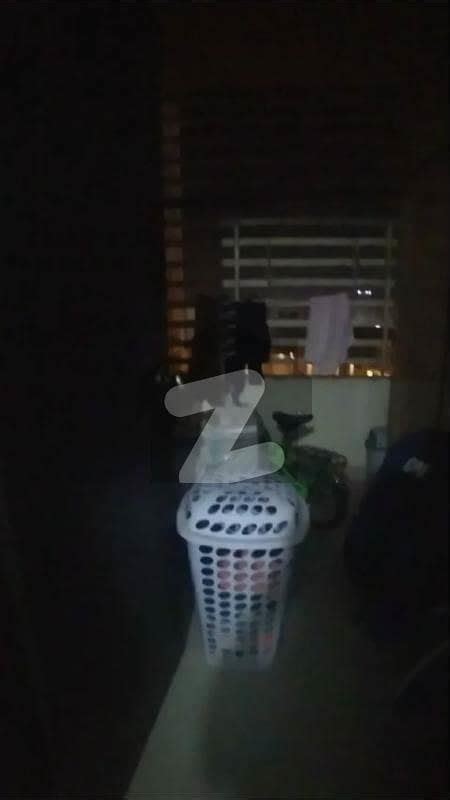سٹی ٹاور اینڈ شاپنگ مال یونیورسٹی روڈکراچی میں 3 کمروں کا 7 مرلہ مکان