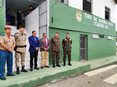 Prefeito Augusto Castro participa de solenidade e elogia serviço do TG