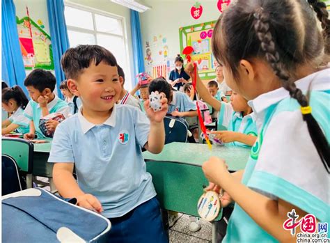 初遇小学，体验成长 天府新区干塘幼儿园萌娃和小学说声“hi”