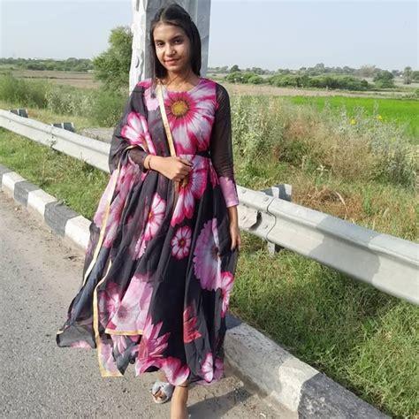 Tanisha Garg🥀 Tanishagarg • Threads Say More