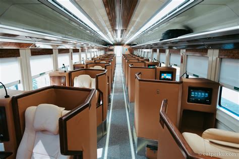 Mantap Sekarang Indonesia Punya Dua Kereta Sleeper Mewah Kaskus